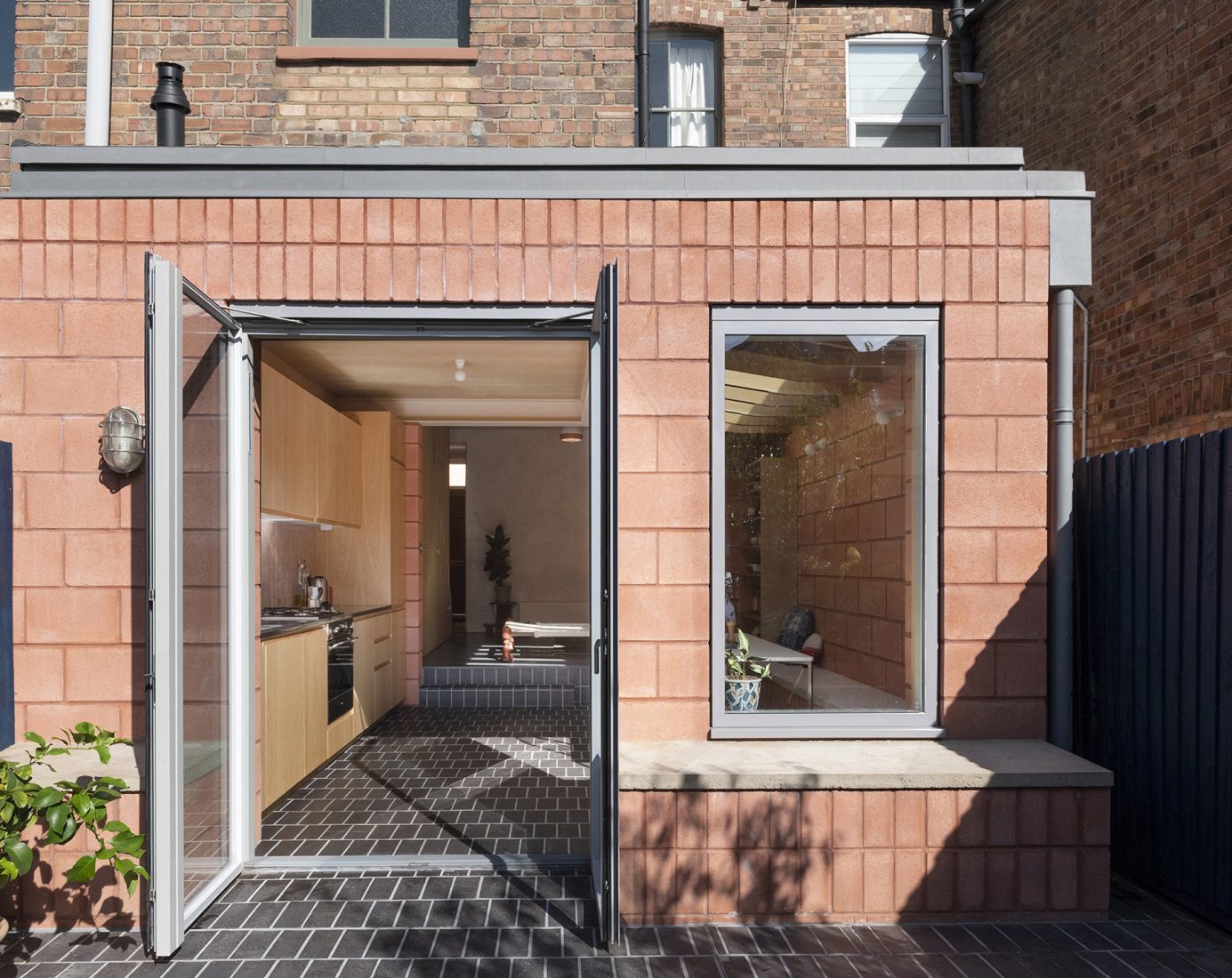 Artefact completes pigmented blockwork extension in north London