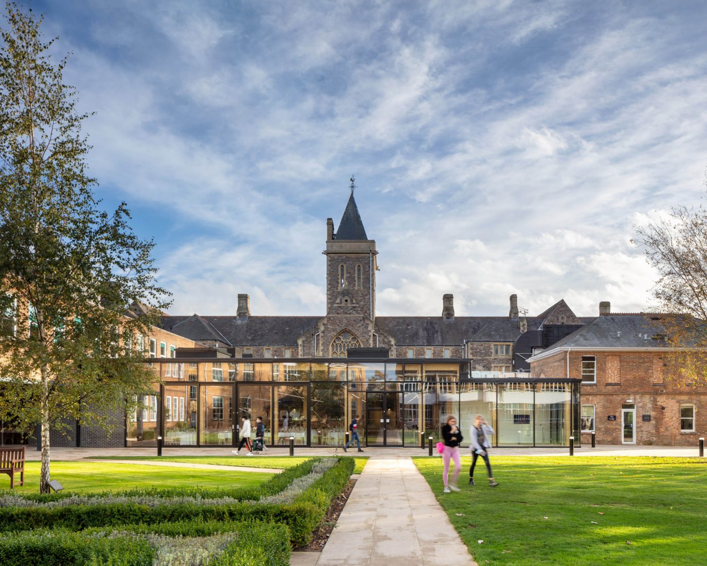Wotton Donoghue Architects completes timber school dining hall in Taunton