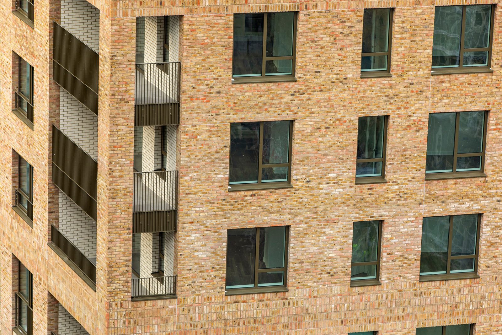 Matthew Lloyd Architects completes block of 100% affordable housing in ...