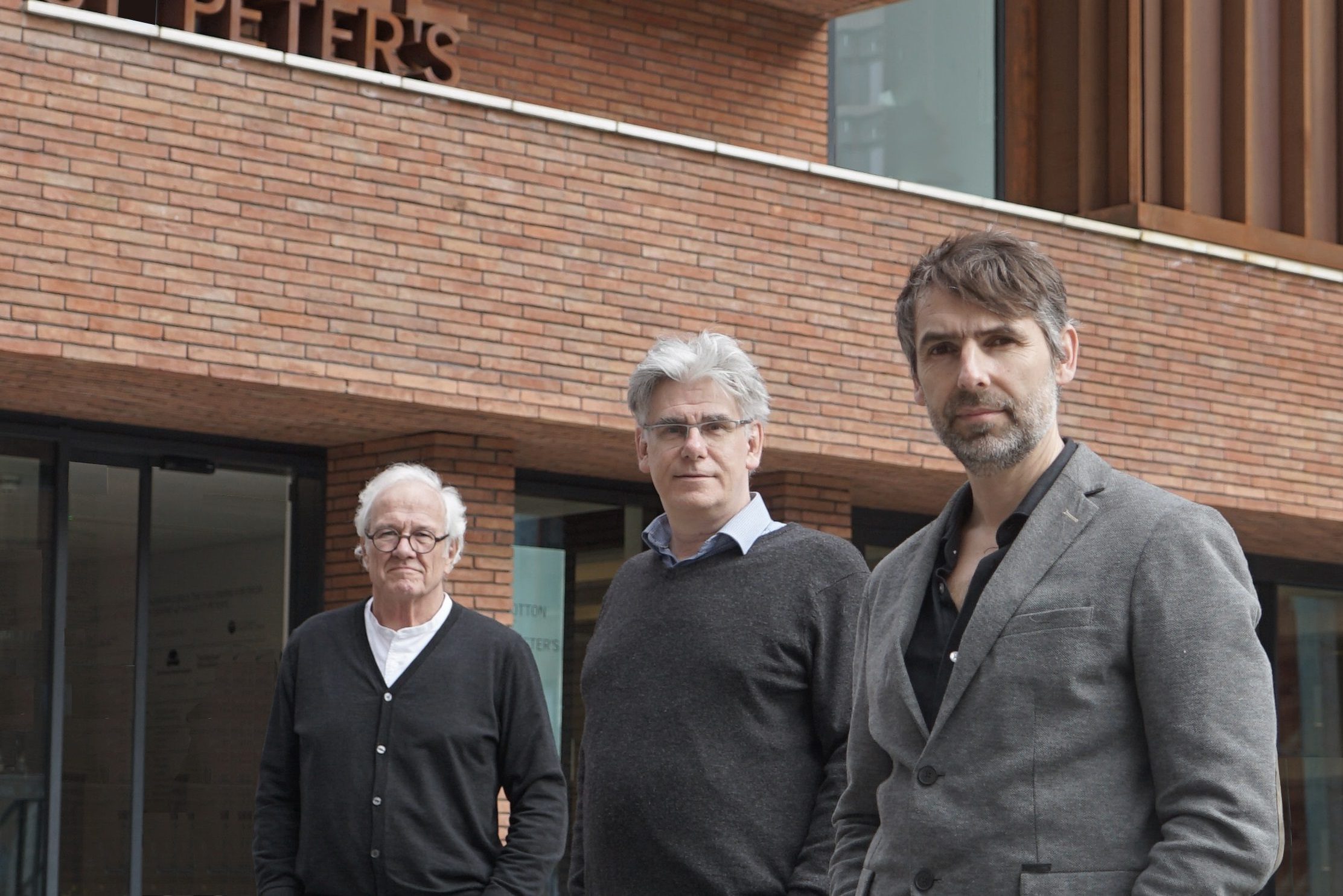 Roger Stephenson - Facebook, Instagram, Twitter [Profiles]