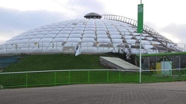 Sliding away: blow for revamp of iconic 1970s Oasis Leisure Centre