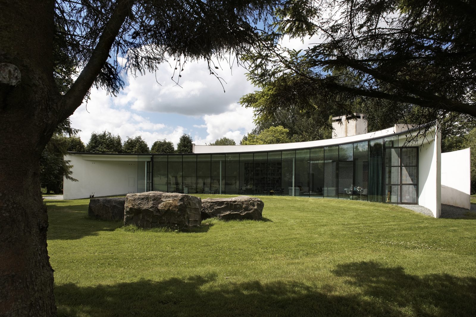 Discover the AJBL: Crescent House in Wiltshire by Make Architects, 1997