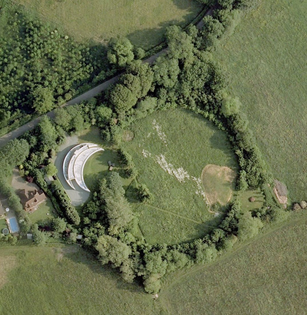 Discover the AJBL: Crescent House in Wiltshire by Make Architects, 1997