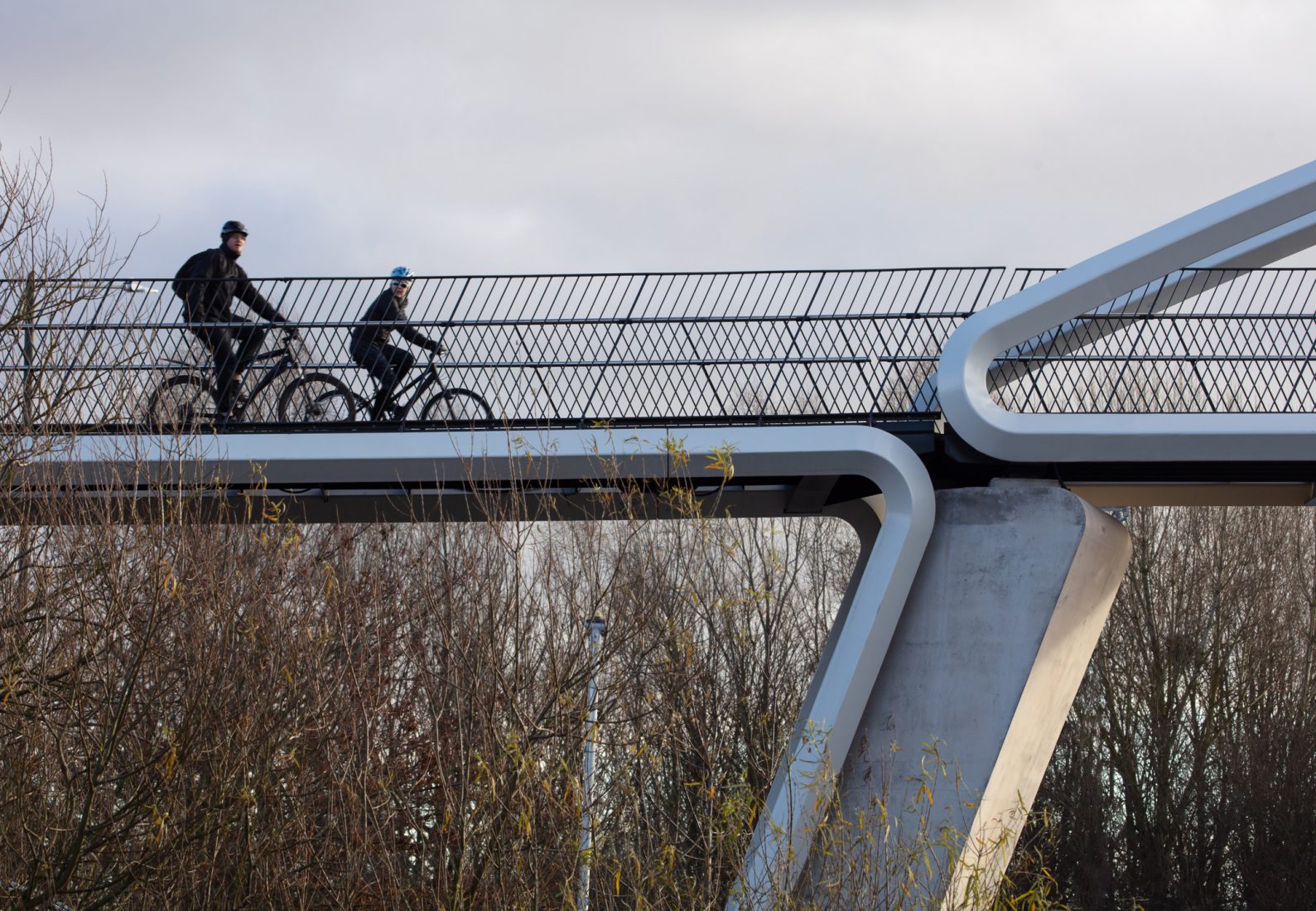 Moxon completes pedestrian and cycle bridge in Worcestershire