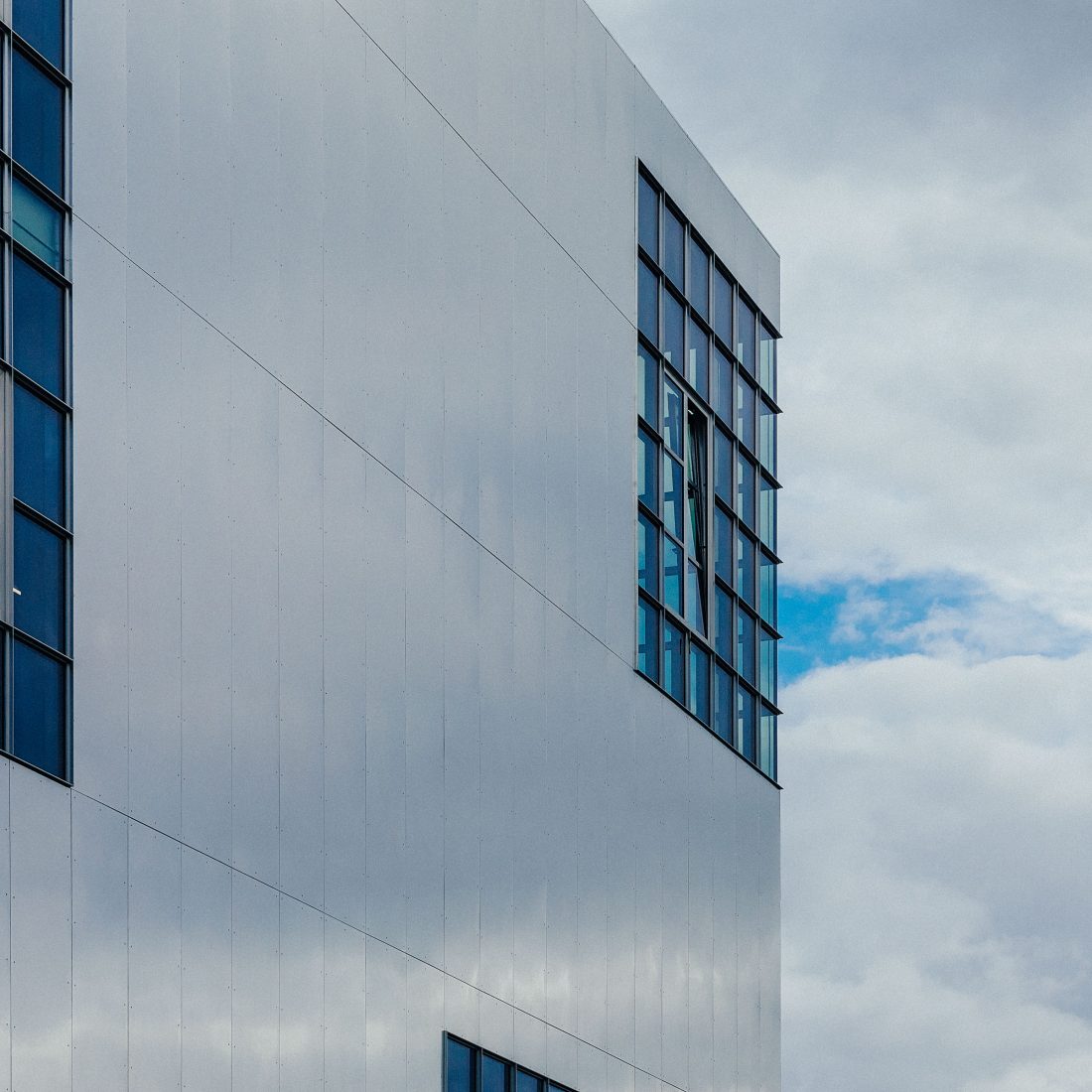 Greenwich Design District: first building completes