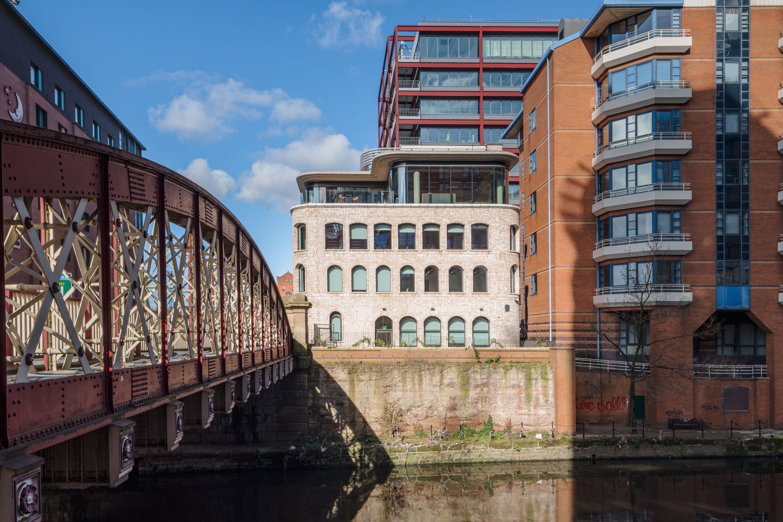 Case study: Riverside House by Allford Hall Monaghan Morris