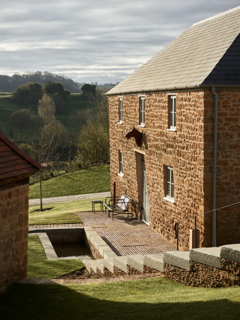 Richard Parr Associates converts farm buildings as extension to ...