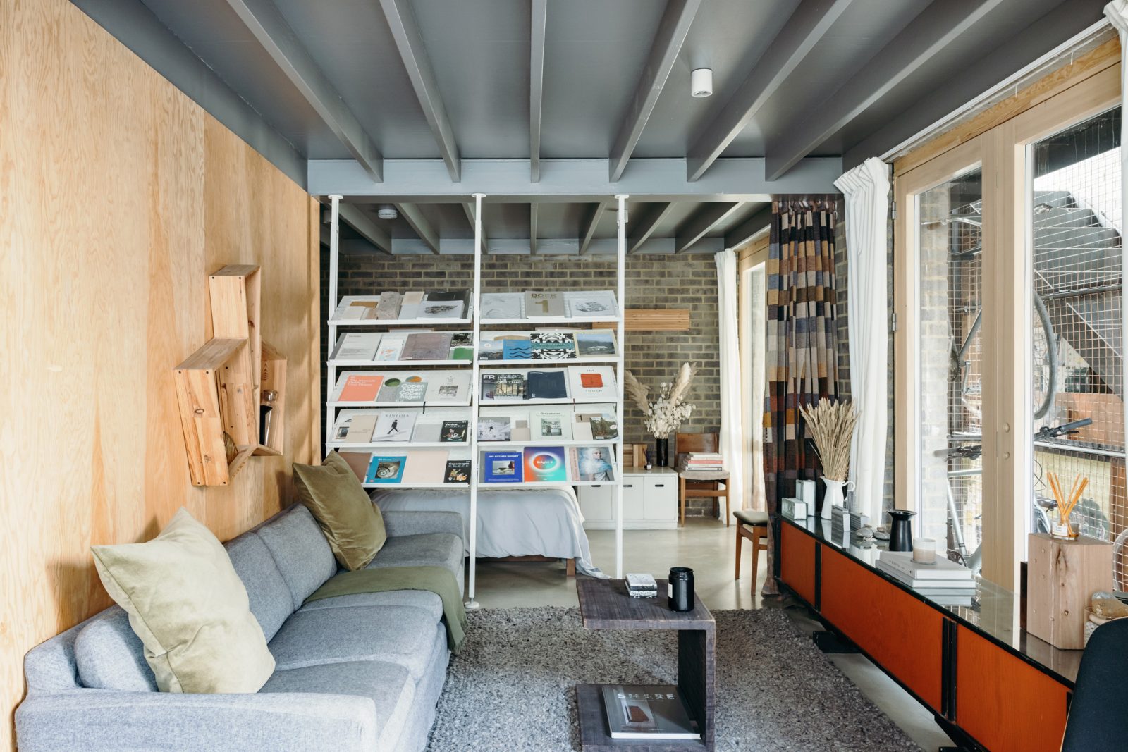 Marcus Lee designs ‘sideways’ mews house in east London