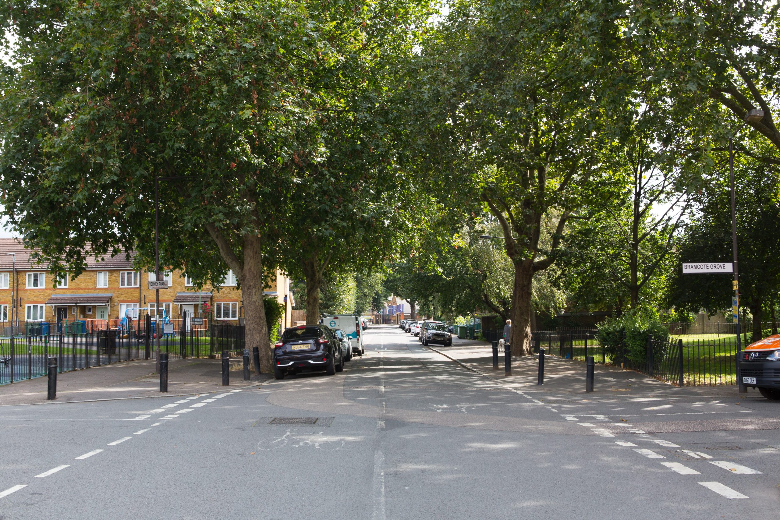 Bramcote Park, London