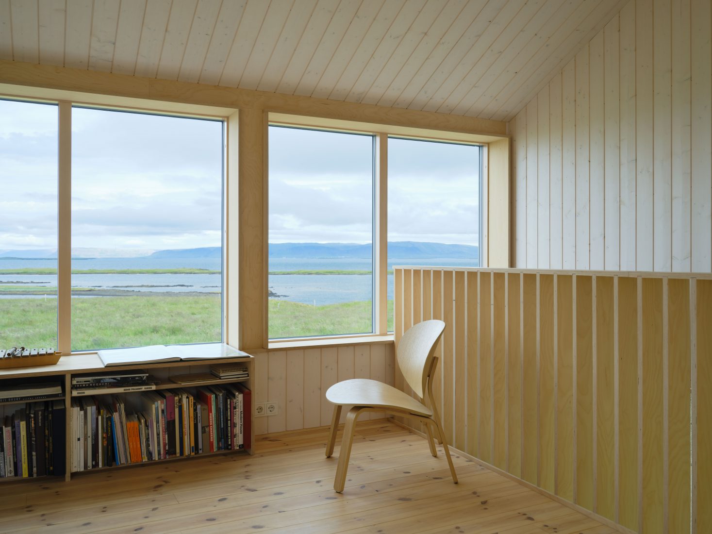 Studio Bua turns Icelandic barn into artist’s studio