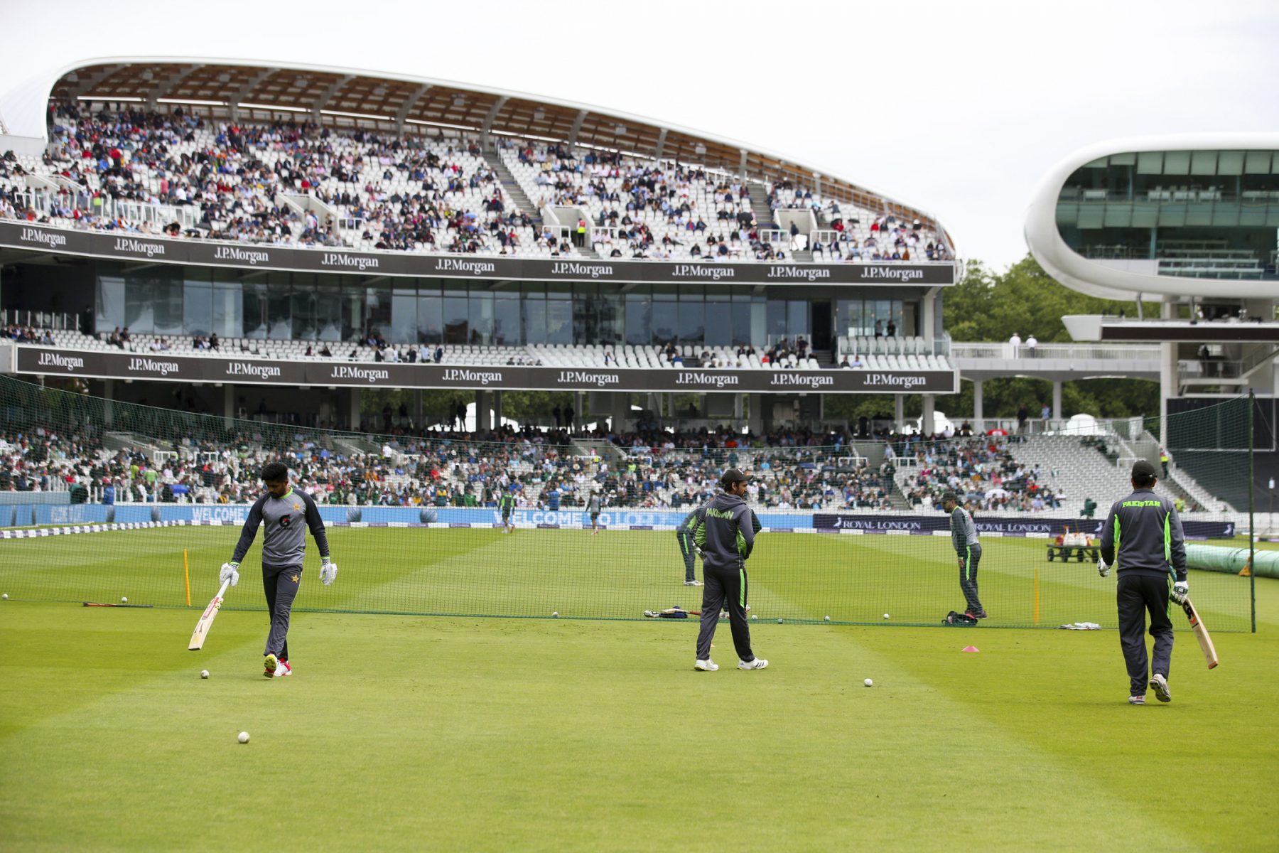 WilkinsonEyre completes two new stands at Lord’s cricket ground
