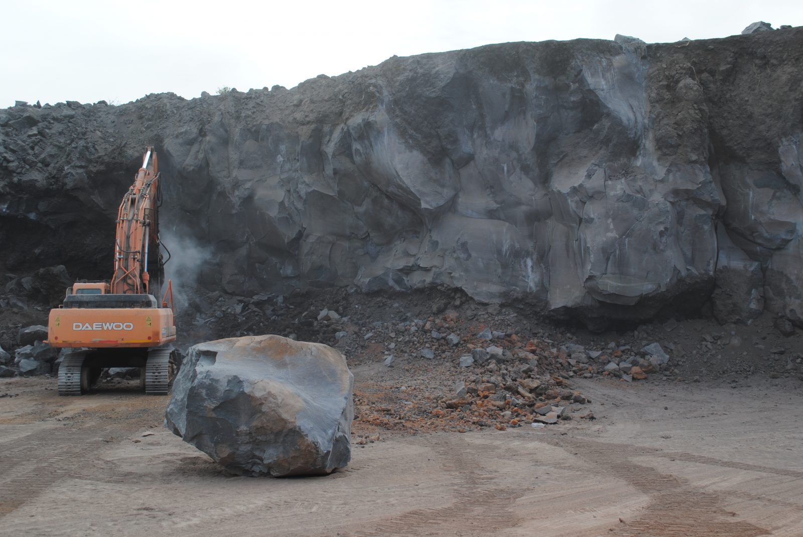 Taha’s Groupwork starts construction of 10-storey flats with load ...