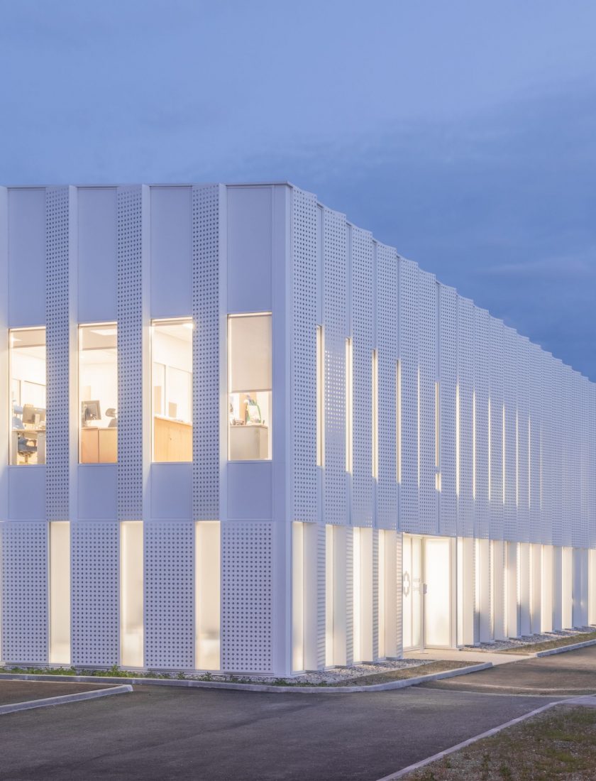 Levitt Bernstein and TKMT architectes complete neutron research facility
