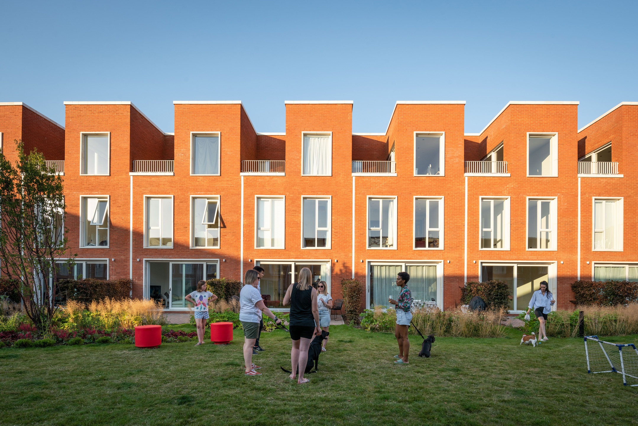 Glenn Howells completes Brick House neighbourhood in Birmingham