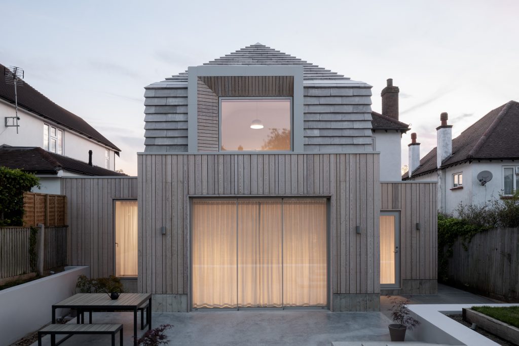 Oliver Leech extends detached inter-war house in Surrey