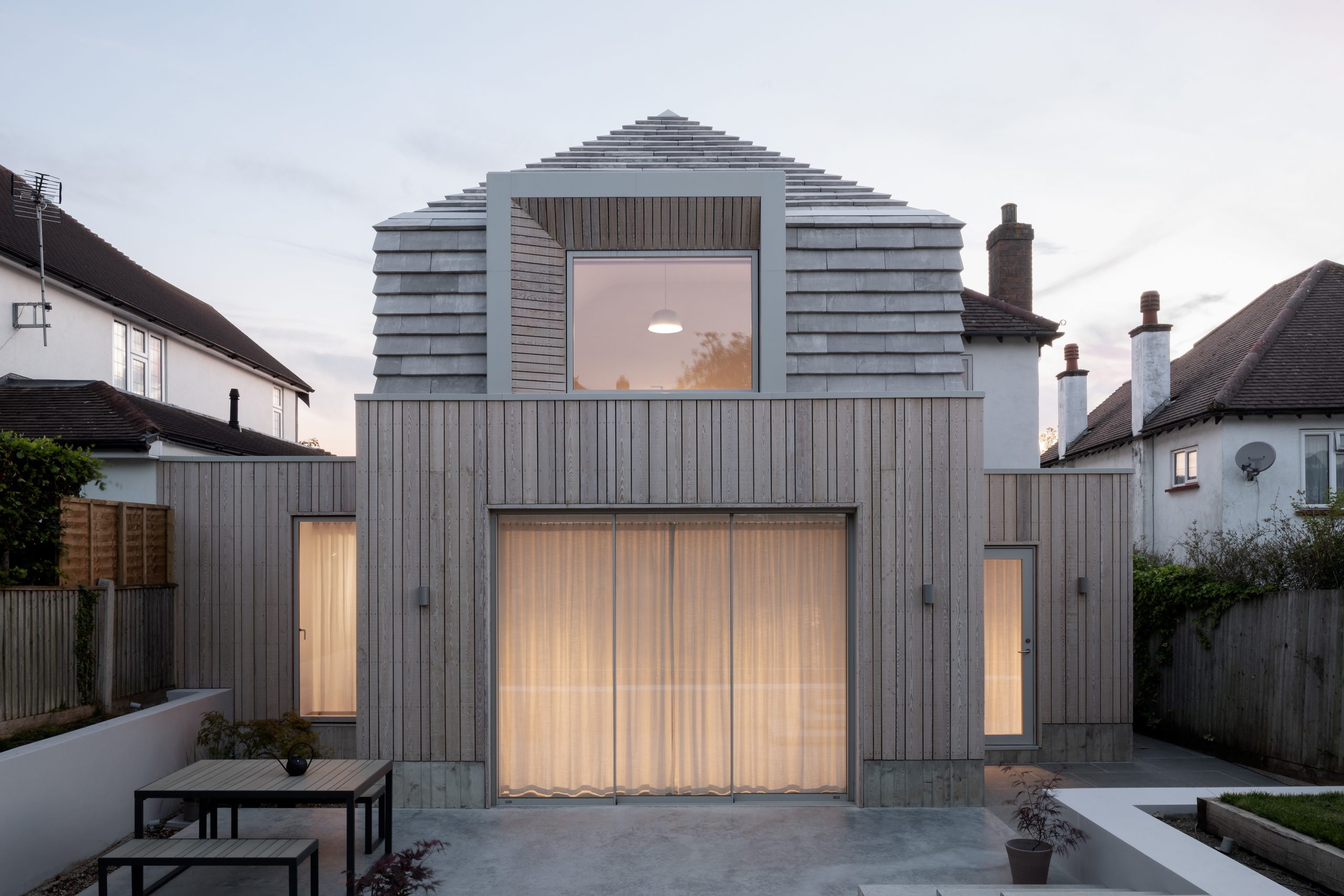 Oliver Leech extends detached inter-war house in Surrey