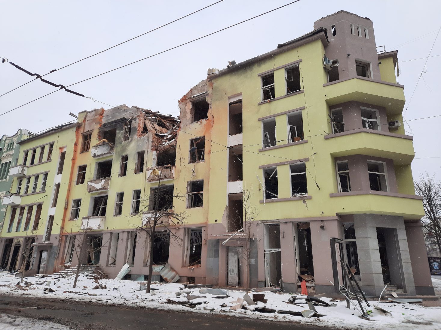 Norman Foster bids to lead rebuilding of war-torn Kharkiv