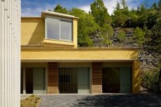 Explaining the bookend effect