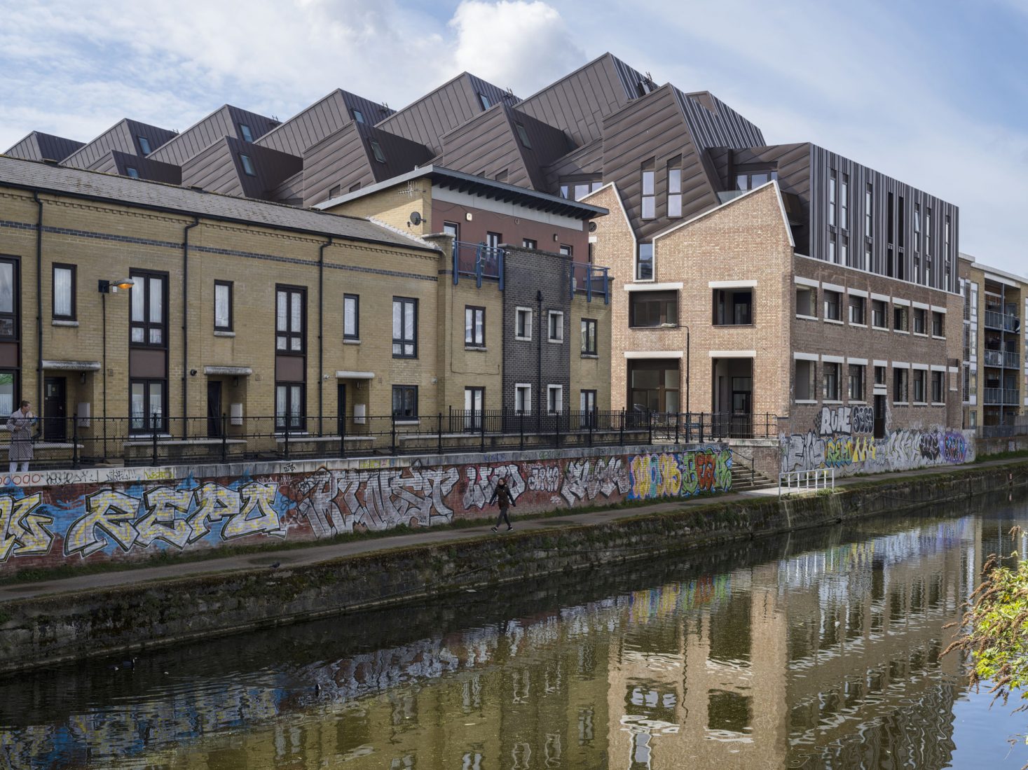 Metropolitan Workshop incorporates 1930s factory façades into ...