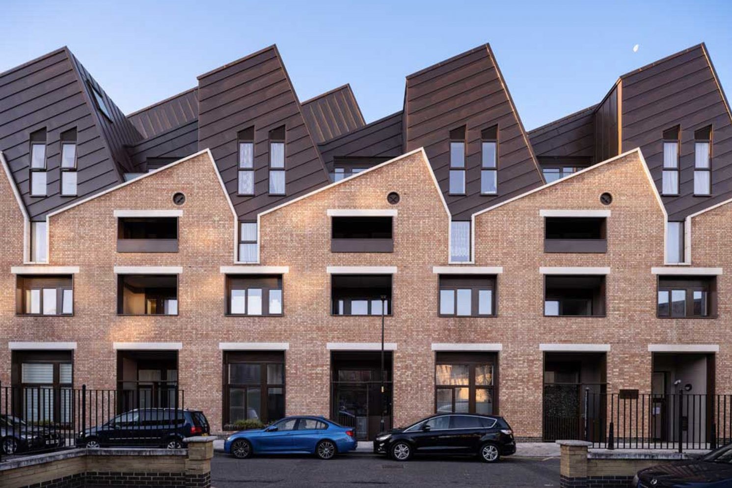 Metropolitan Workshop incorporates 1930s factory façades into ...