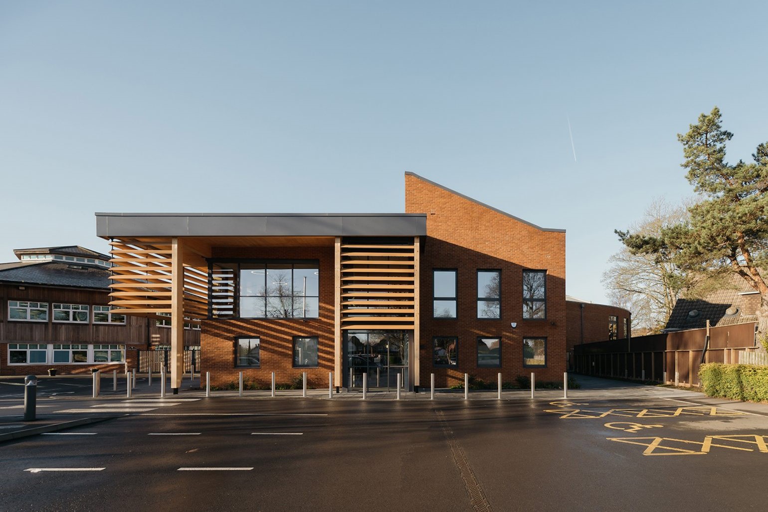 David Miller Architects designs composite timber school in Reading