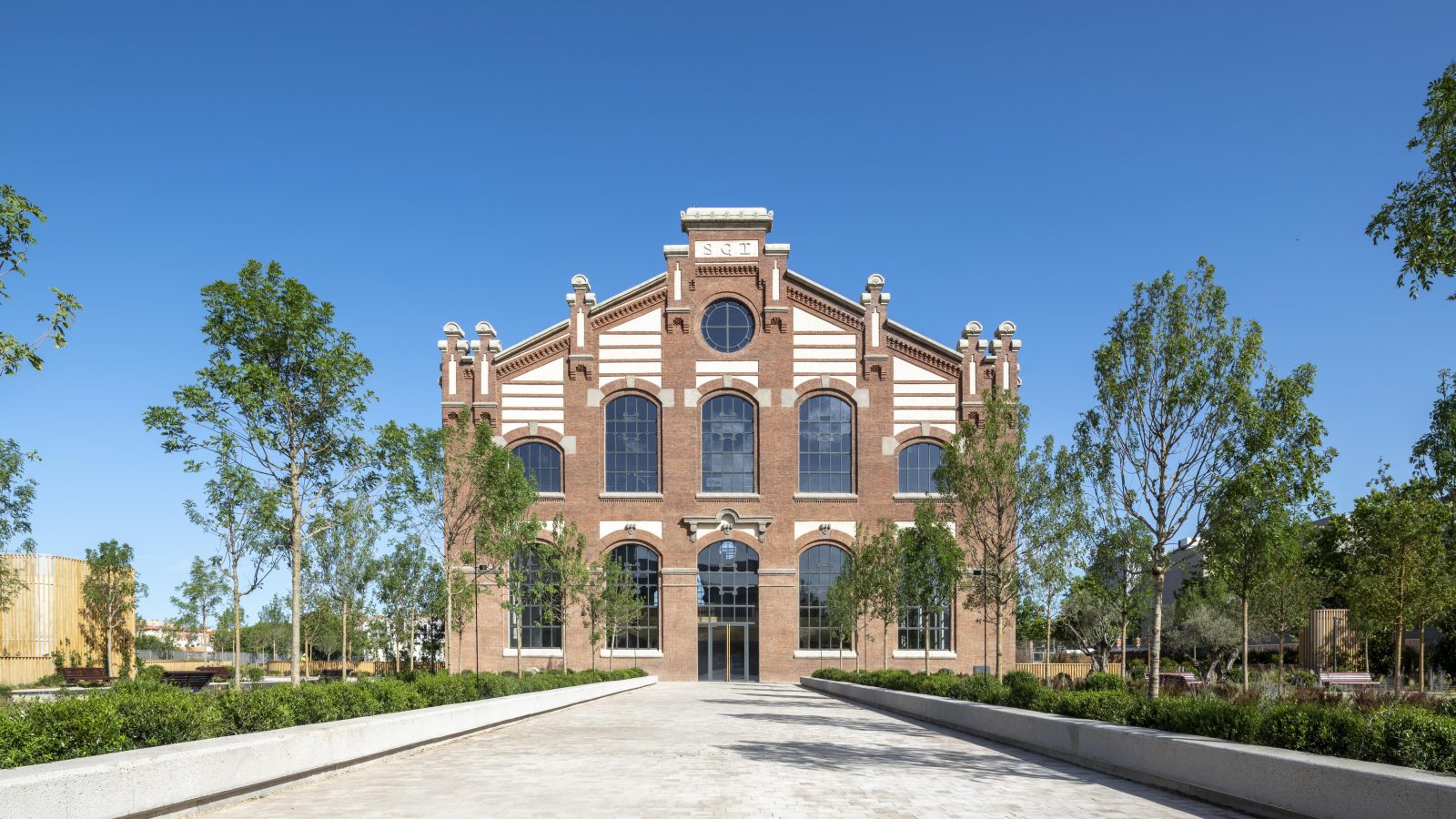 First images revealed of Fosters’ retrofit of 1905 Spanish gas plant
