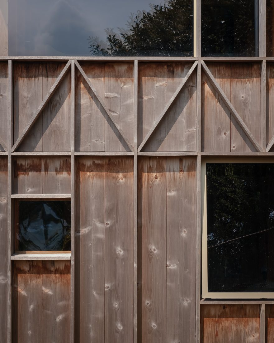 Studio Weave adds timber retreat to stone cottage in Devon