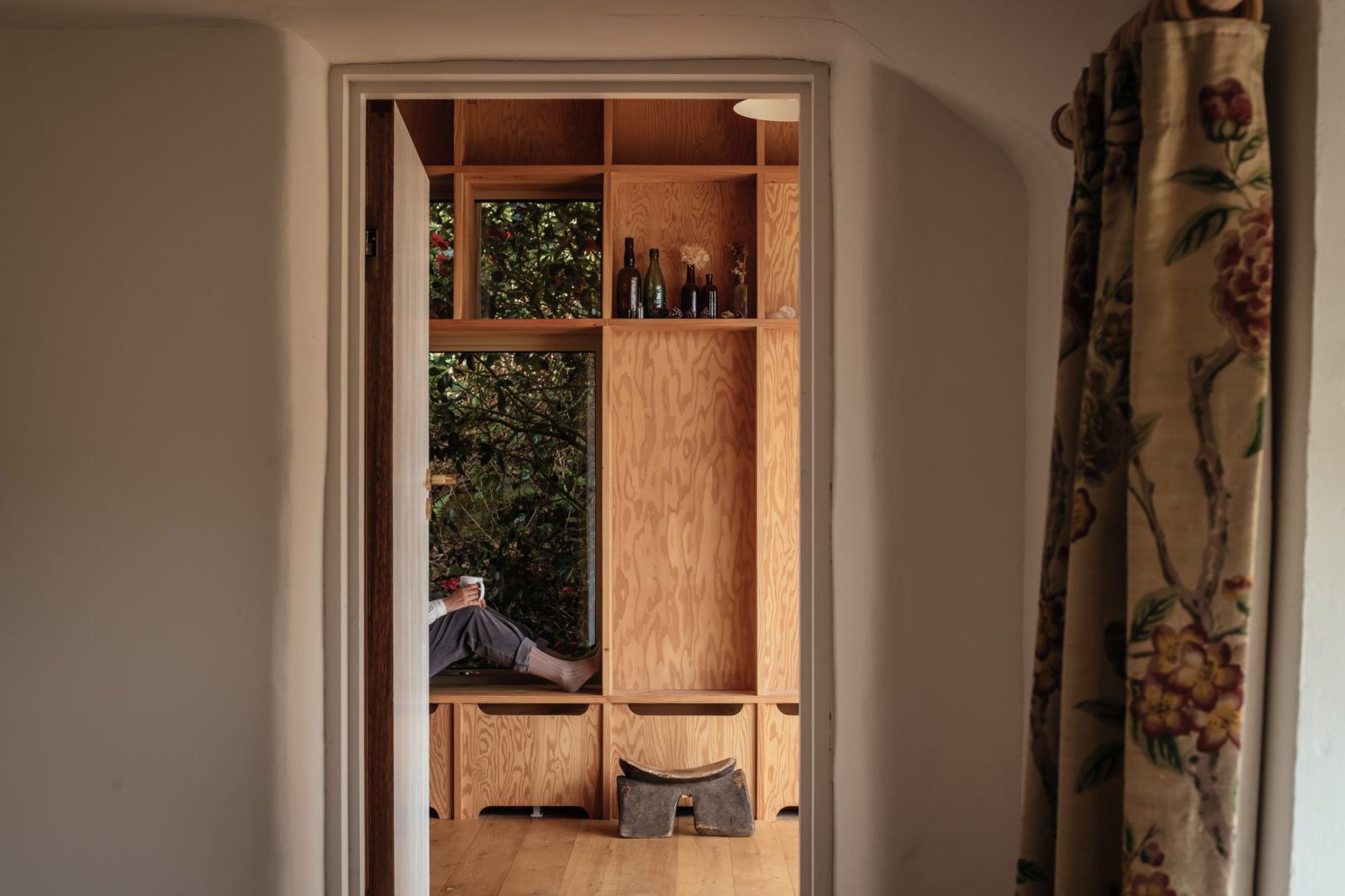 Studio Weave adds timber retreat to stone cottage in Devon