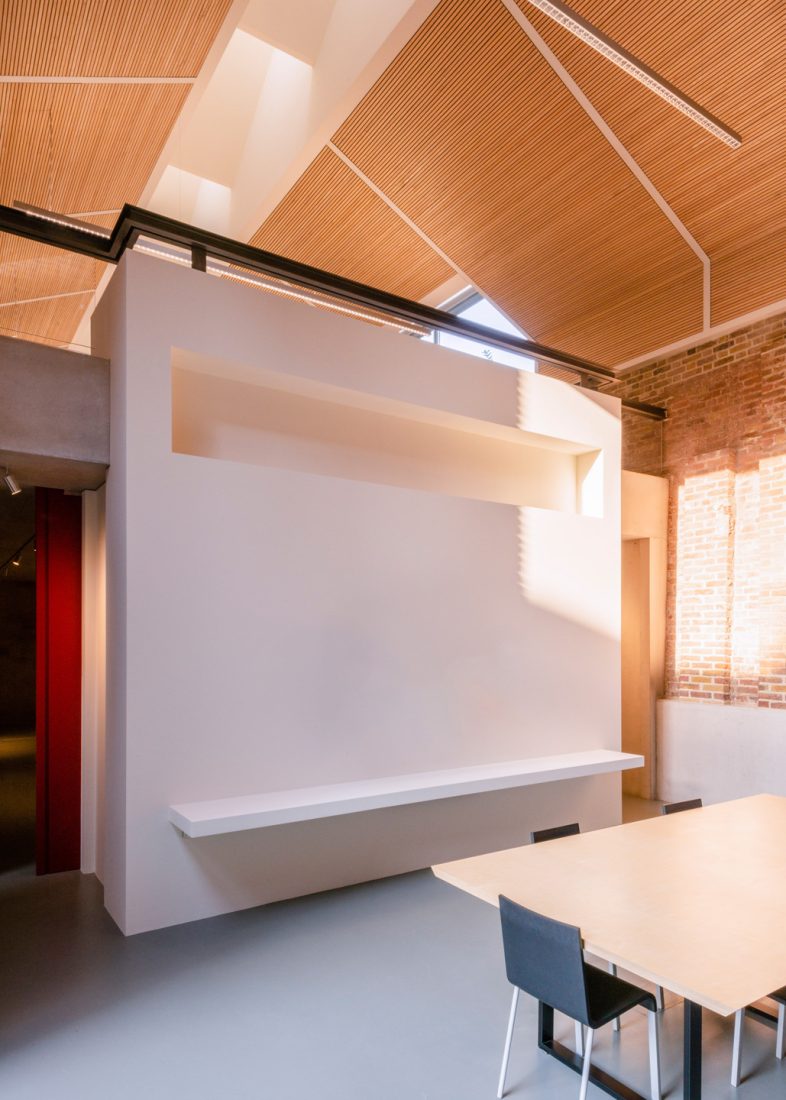 Timothy Hatton Architects transforms sculpture foundry into its new studio