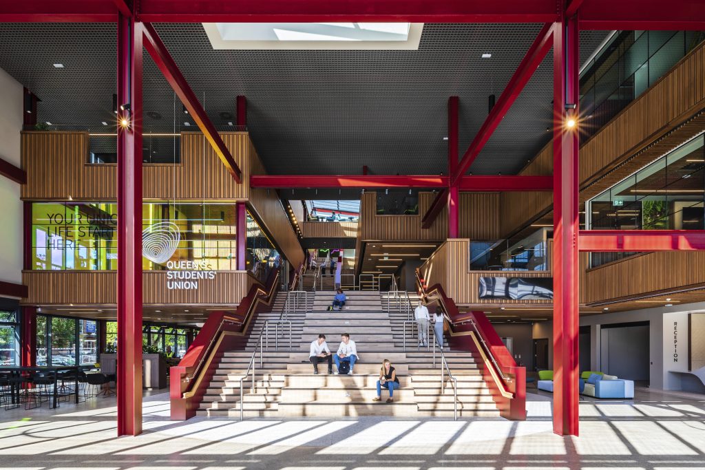 Hawkins\Brown and RPP’s students’ union at Queen’s University Belfast opens