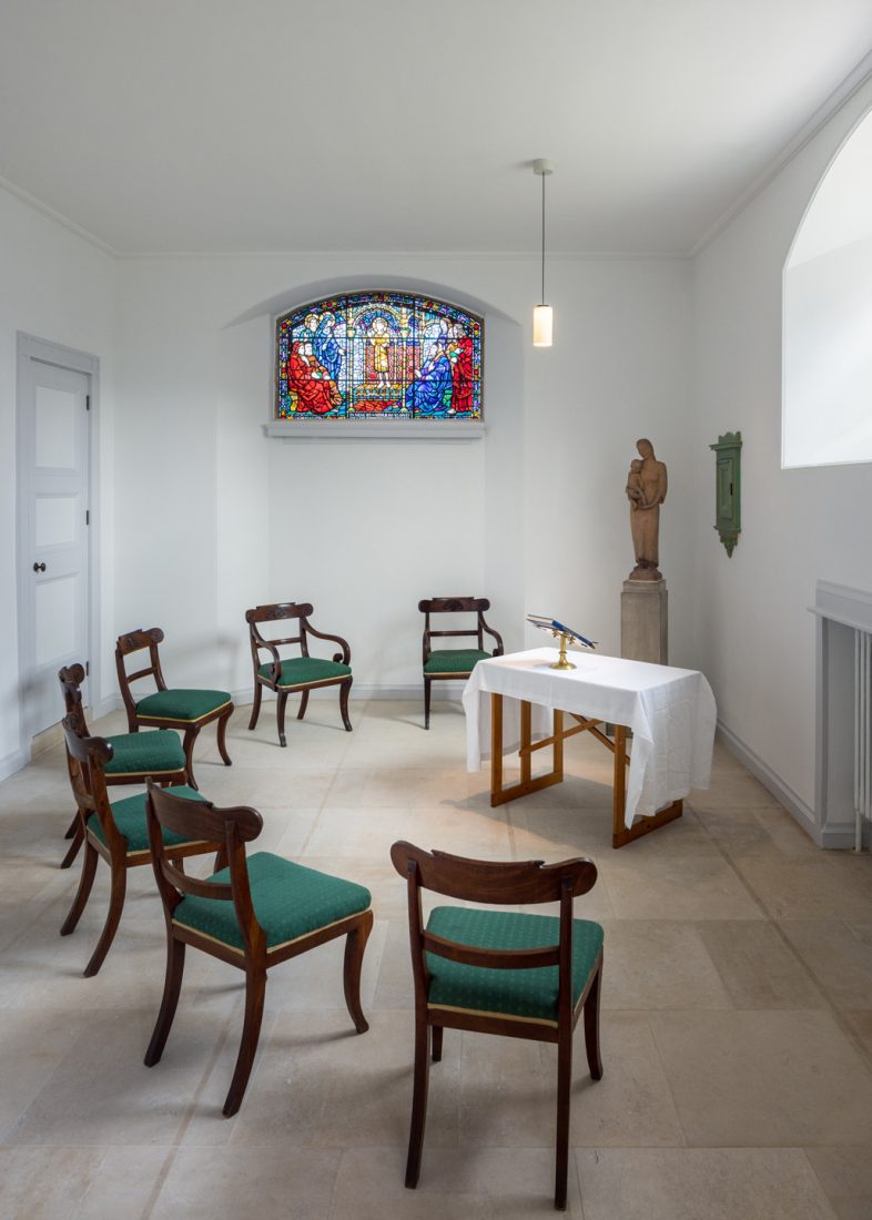 Eric Parry Architects renovates Grade II*-listed church near Waterloo