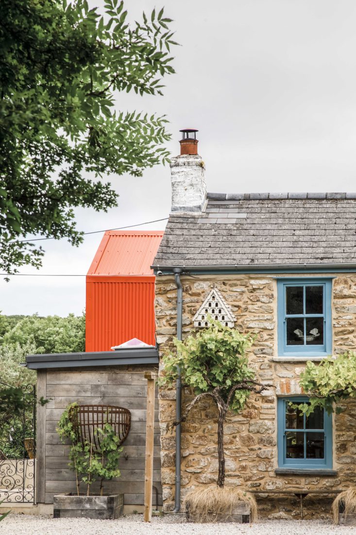 COAL completes agricultural-style extension to Cornish cottage