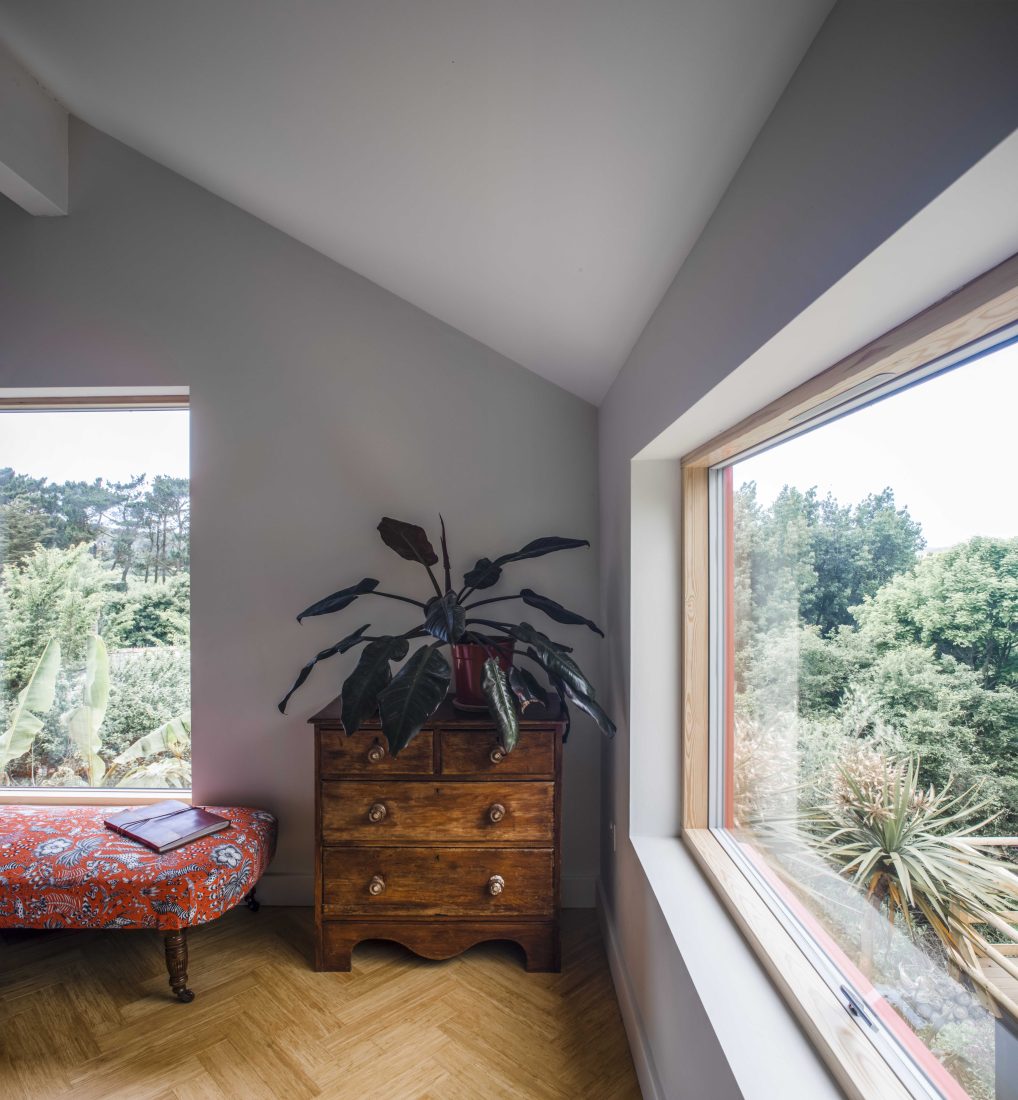 COAL completes agricultural-style extension to Cornish cottage