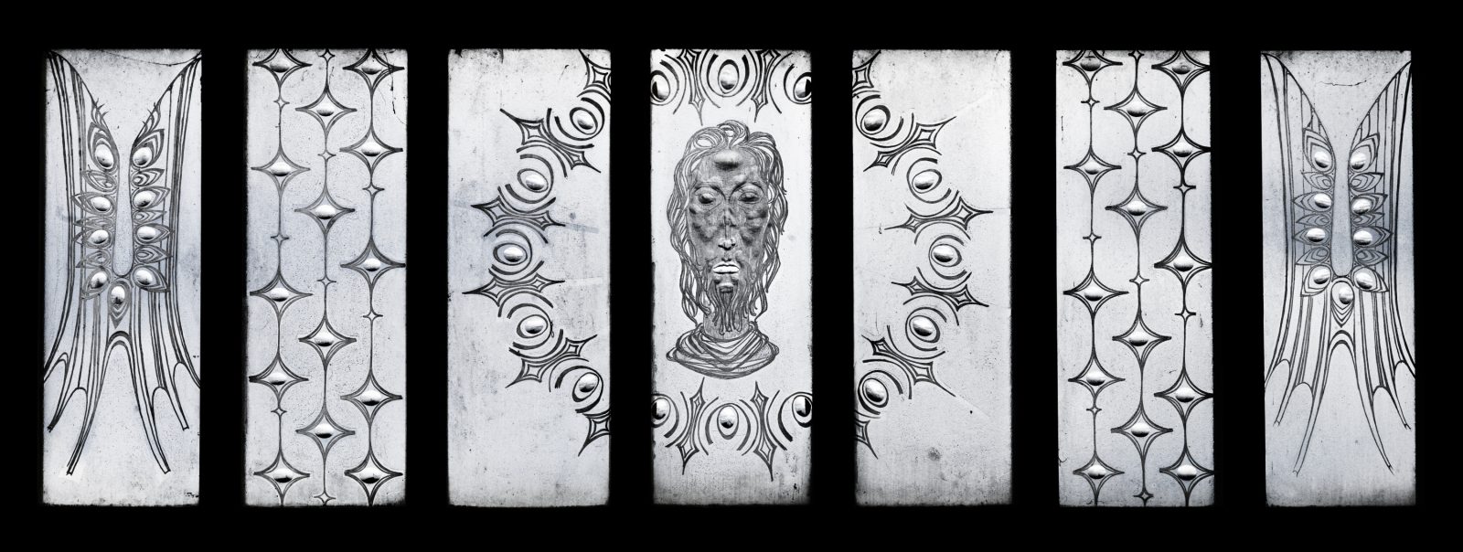 Chippenham church with 1960s Frank Roper artworks listed