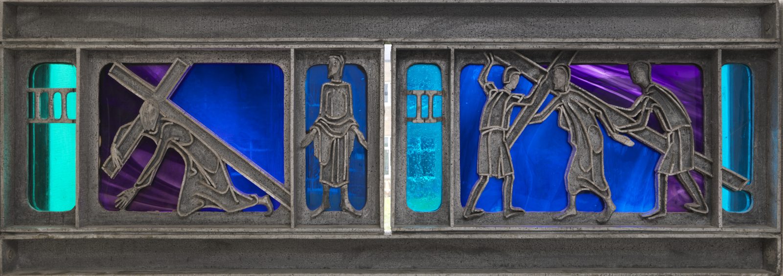 Chippenham church with 1960s Frank Roper artworks listed