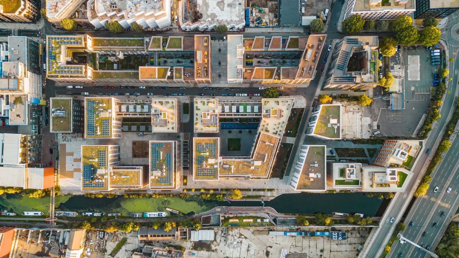 Haworth Tompkins completes final phase of Fish Island Village