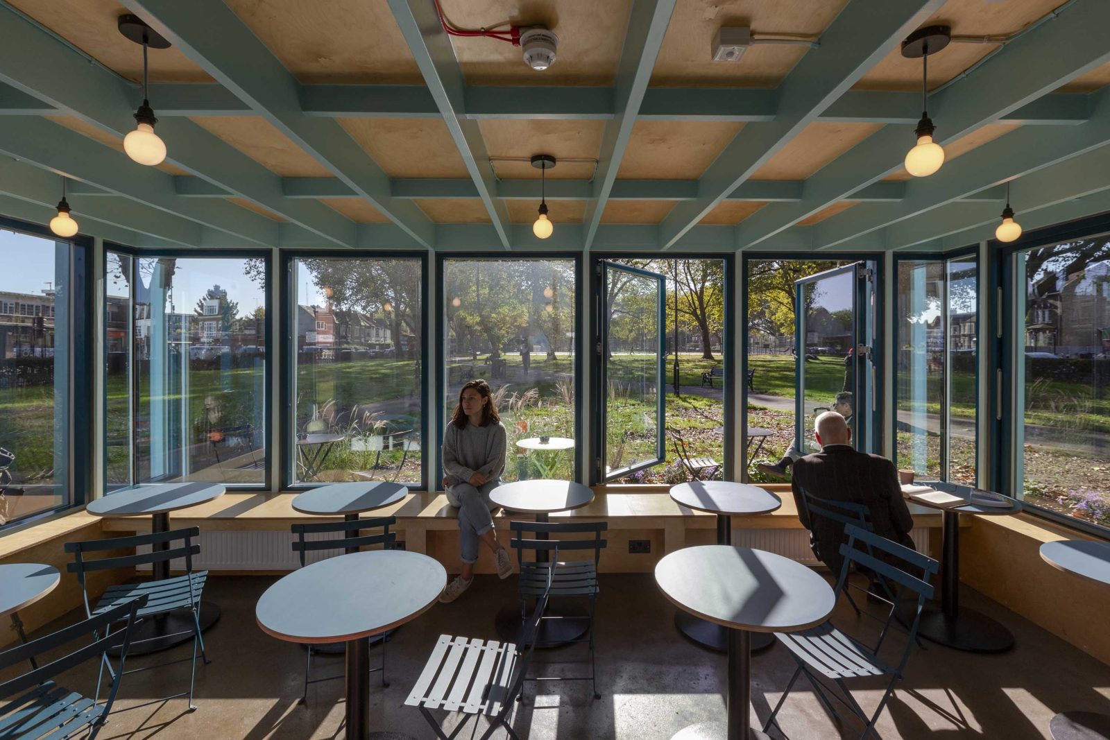 Jan Kattein Architects completes park café for Haringey Council