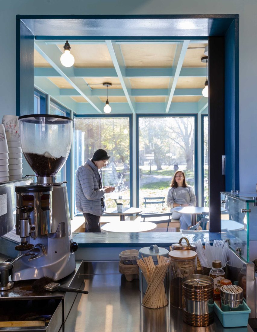 Jan Kattein Architects completes park café for Haringey Council