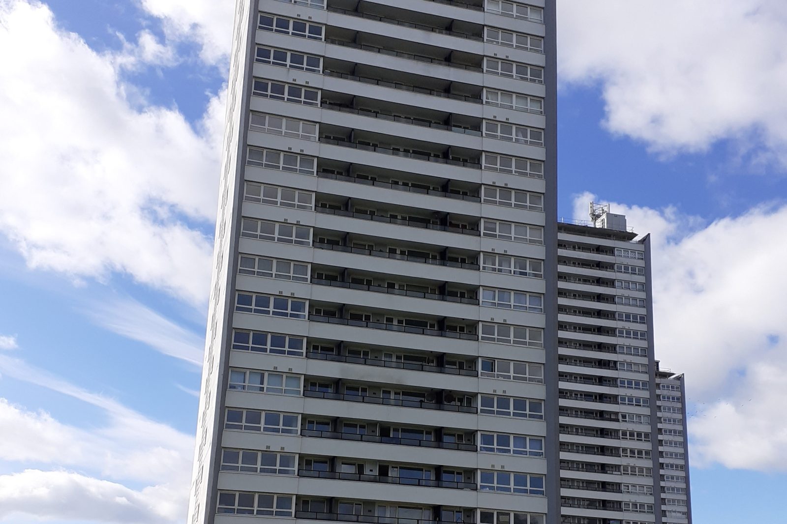 Architects fight demolition of Glasgow high-rises