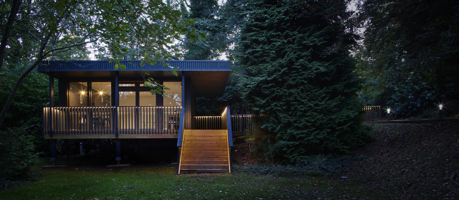 BAL Architecture creates timber pavilions as students’ woodland retreat