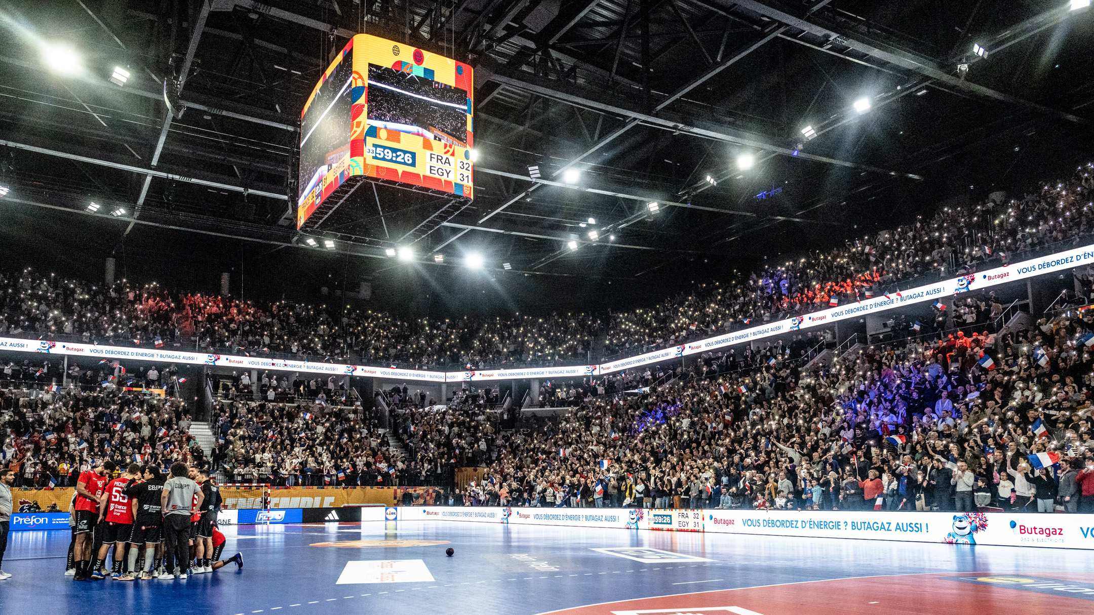 Populous 10,000-seat arena bowl opens in French city of Orléans