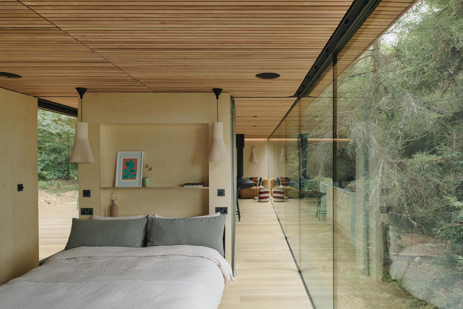 Michael Kendrick Architects creates Sussex woodland retreat