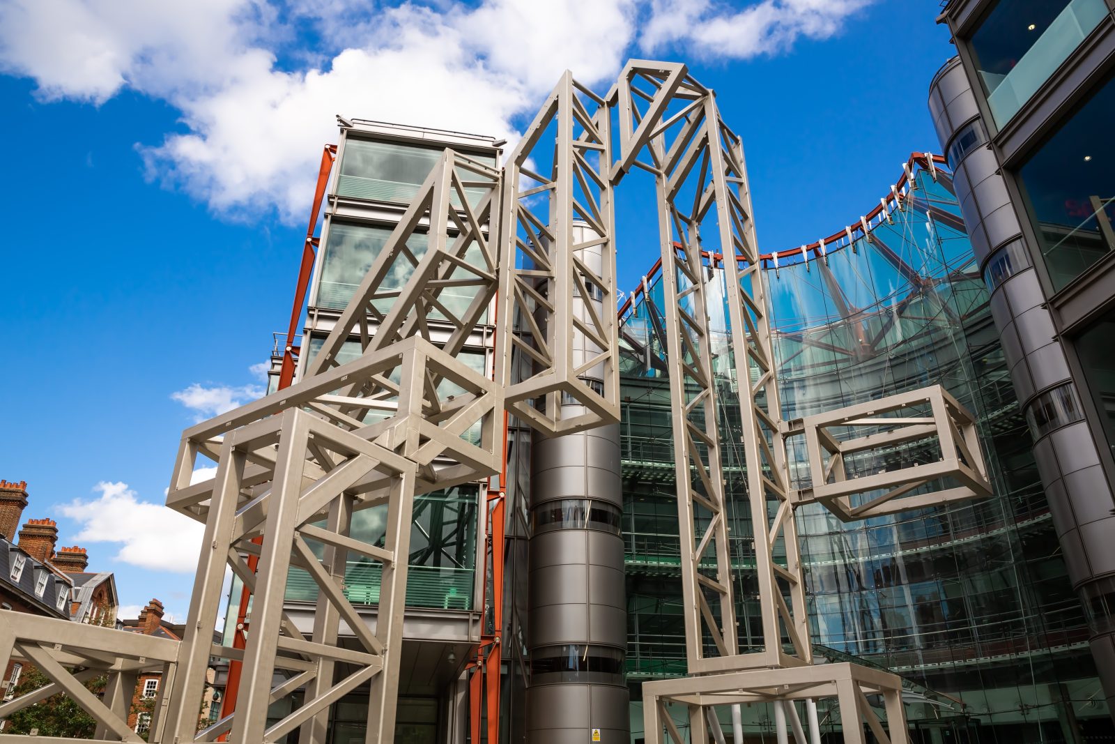 Richard Rogers’ Channel 4 headquarters handed Grade II listing