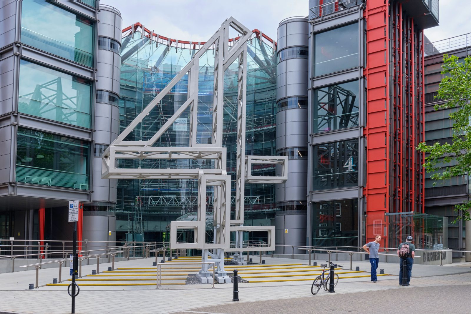 Richard Rogers’ Channel 4 headquarters handed Grade II listing