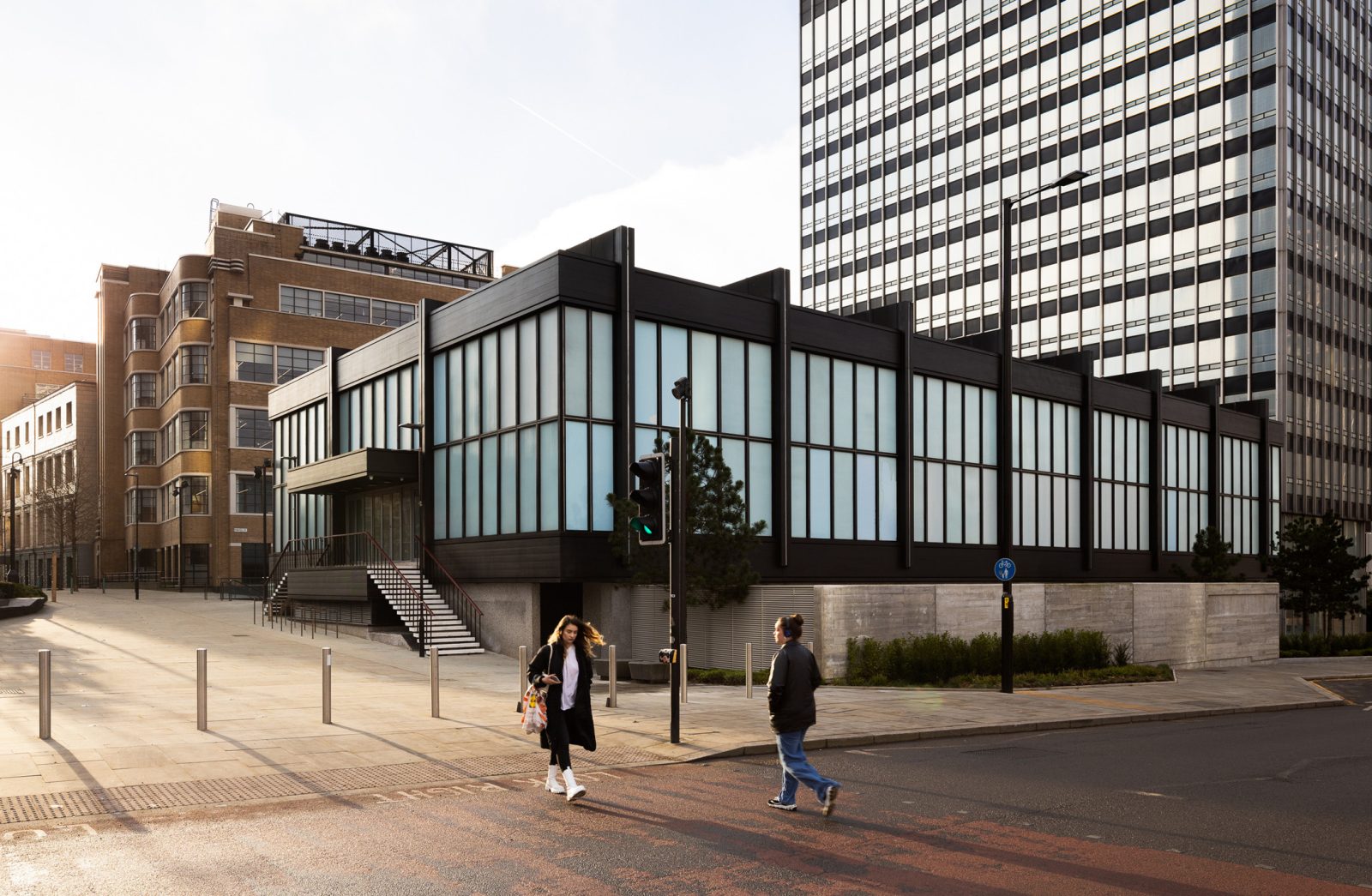Sheppard Robson completes retrofit of 1960s Manchester music venue