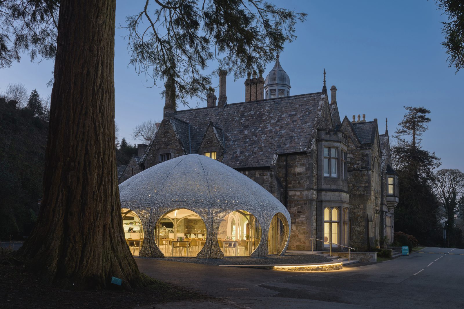 Mark Wray Architects completes sculptural pavilion for Welsh art gallery