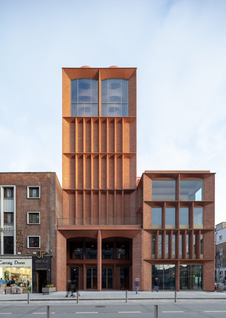 Níall McLaughlin completes global rugby centre in Limerick