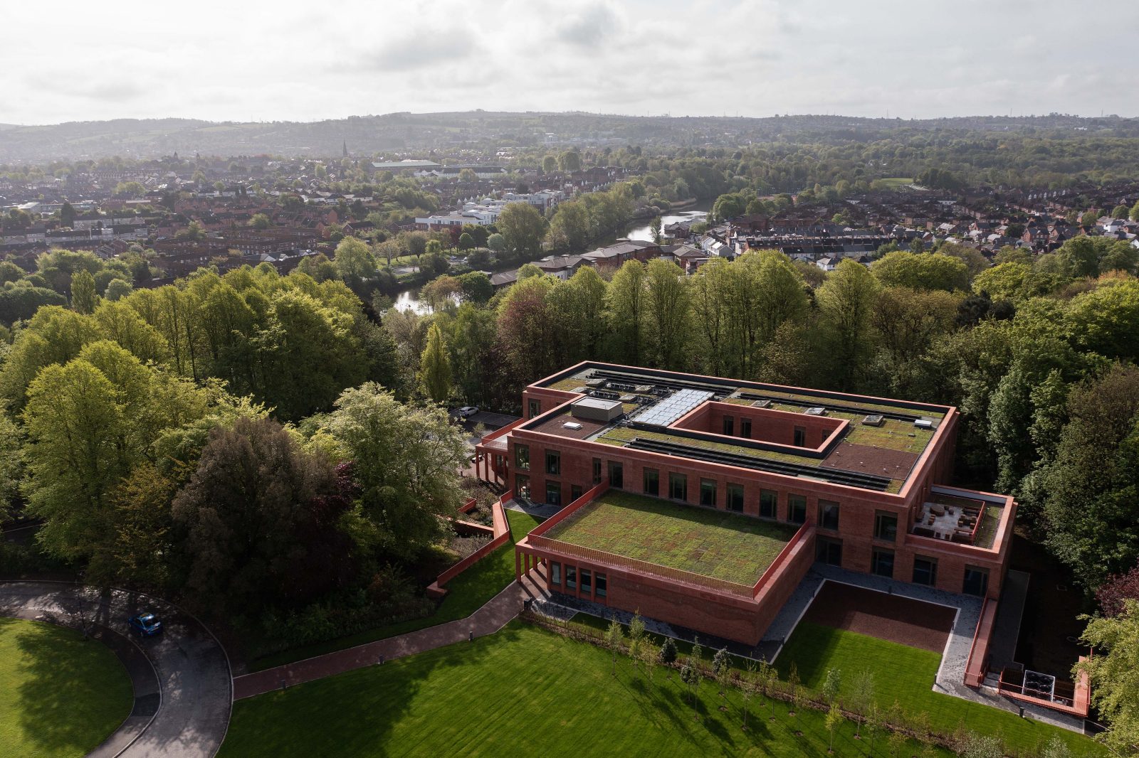 TODD Architects completes redbrick business school for Queen’s Belfast