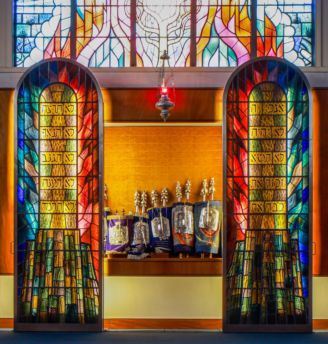 Campaigners call for listing to save 1960s synagogue from demolition