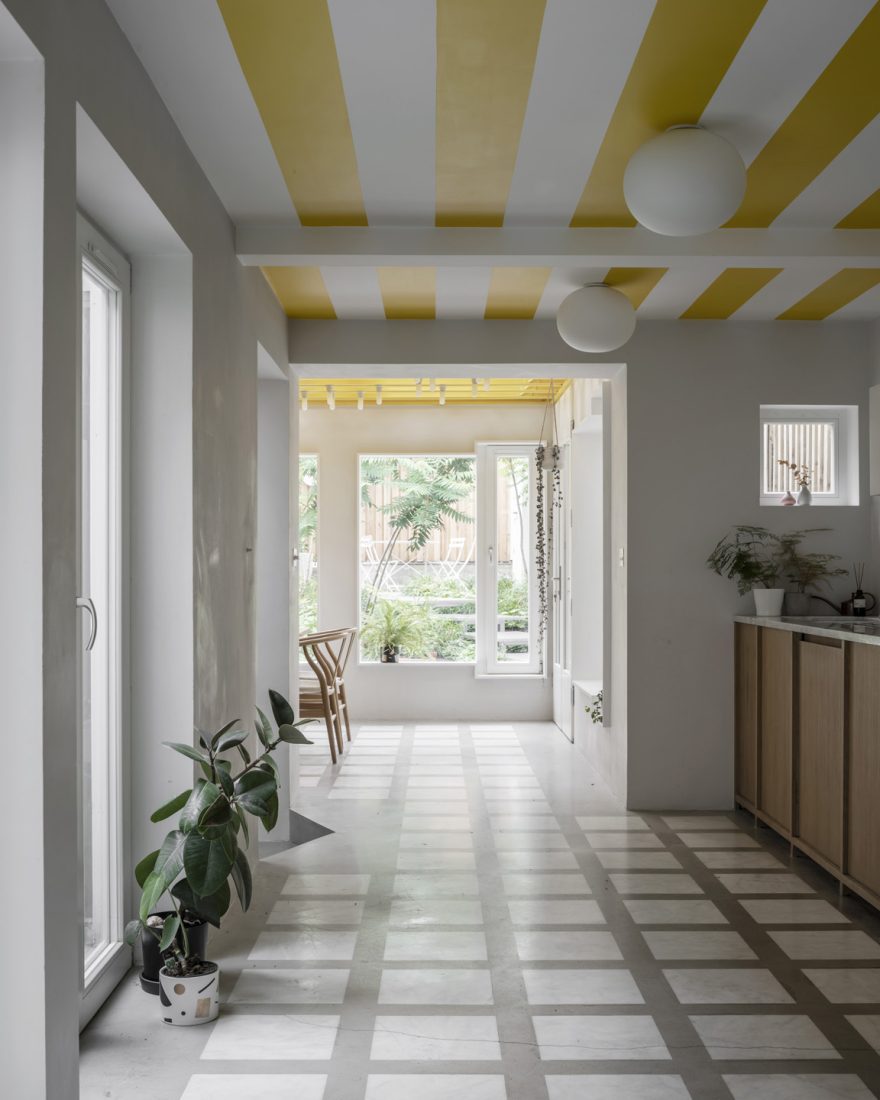 David Leech reworks engineer’s house with playful Hi-Tech touches